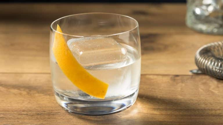All About Drinks & Cocktails That Start With The Letter W