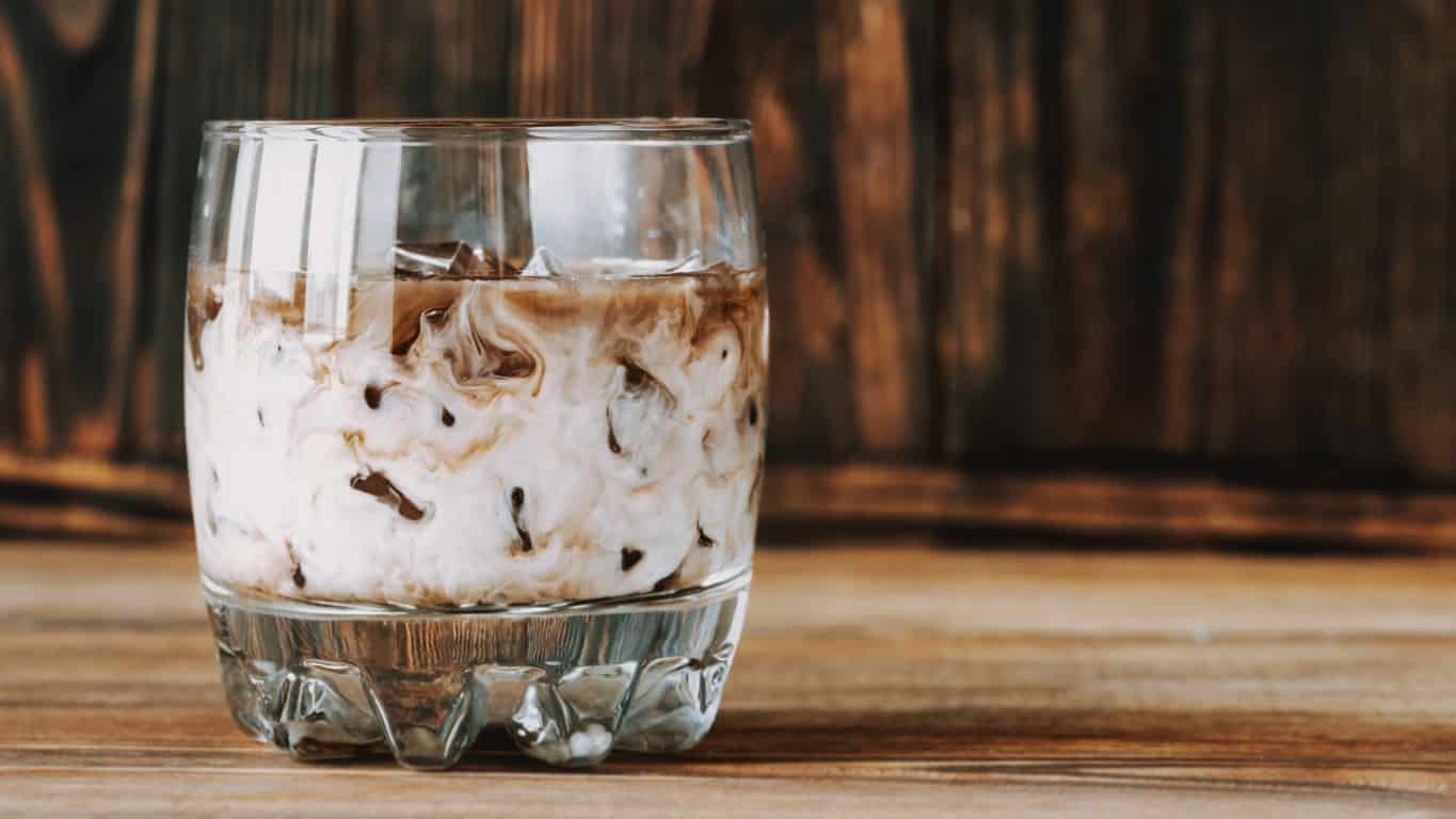 All About Drinks & Cocktails That Start With The Letter W