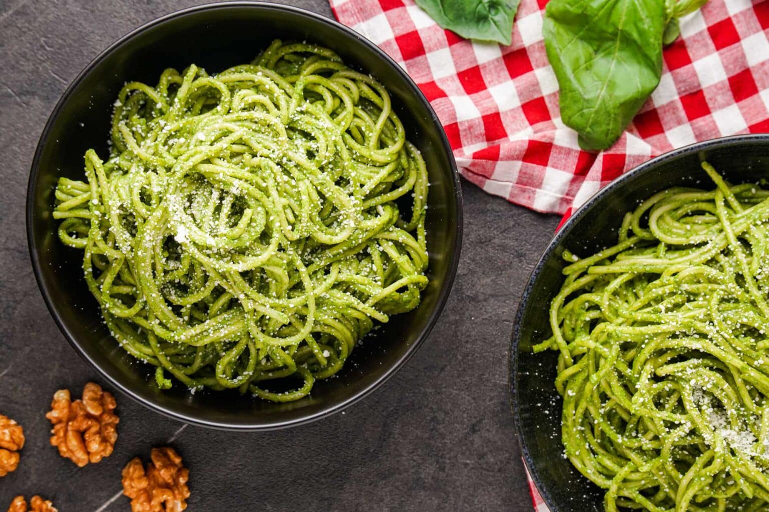 Homemade Peruvian Pesto (Tallarines Verdes)